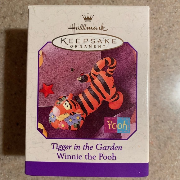 Hallmark | Holiday | 998 Hallmark Tigger In The Garden Winnie The Pooh ...